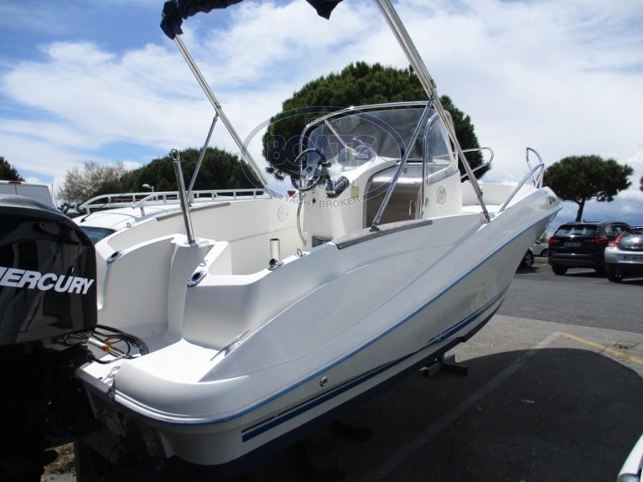 Quicksilver 555 Commander - Boats for Sale - Seamagazine