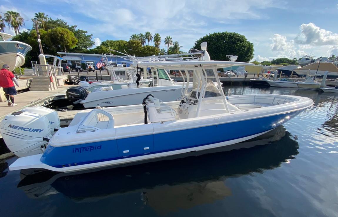 Intrepid 327 Center Console - Seamagazine