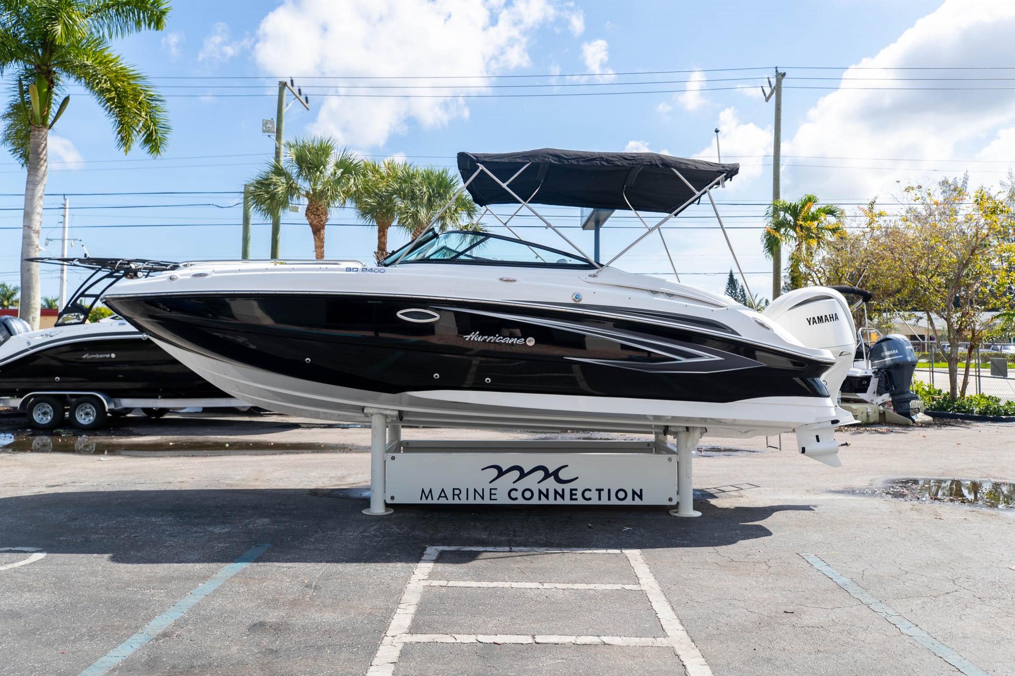 Hurricane SunDeck 2400 OB - Boats for Sale - Seamagazine