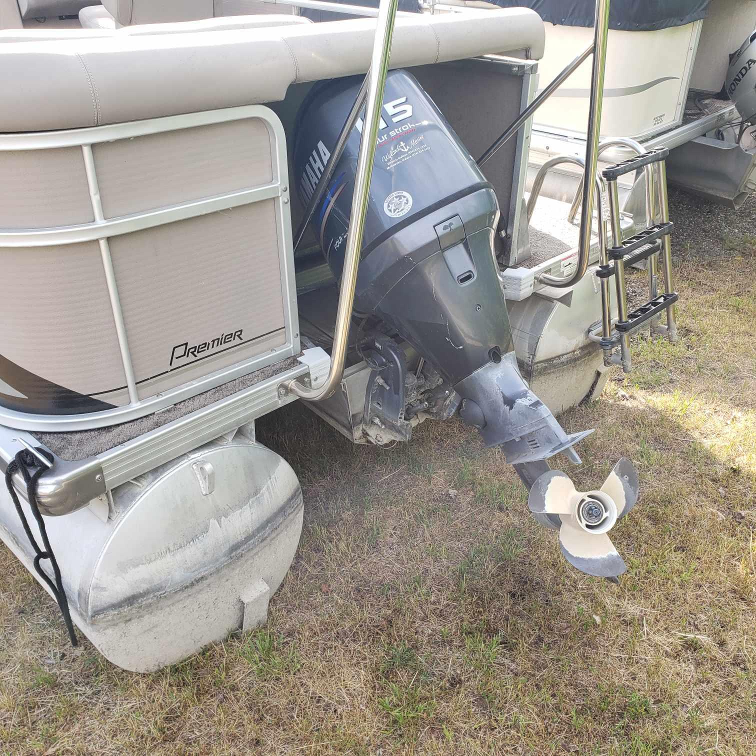 Premier 250 Grand Majestic - Boats for Sale - Seamagazine