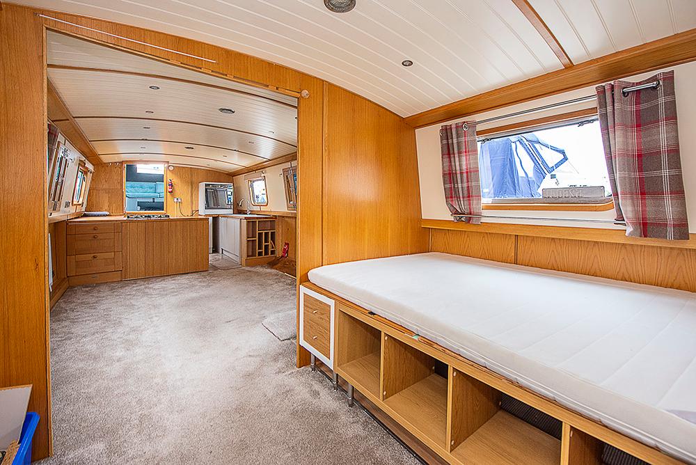 Wide Beam Narrowboat Collingwood 58x11 - Boats for Sale - Seamagazine