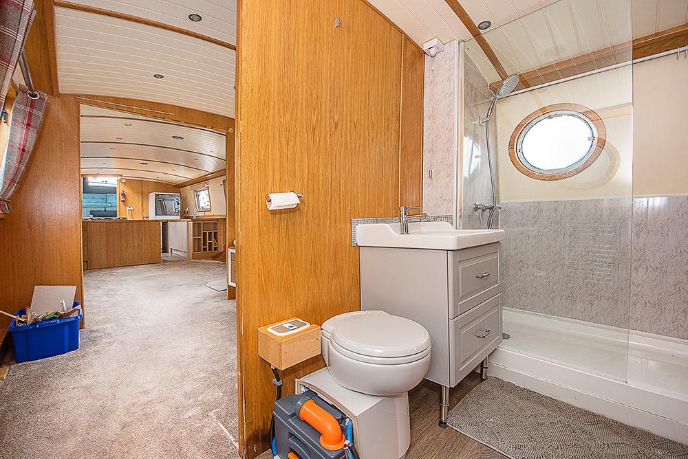 Wide Beam Narrowboat Collingwood 58x11 - Boats for Sale - Seamagazine