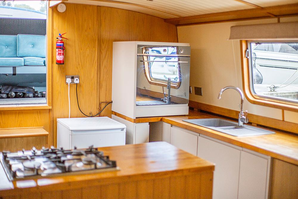 Wide Beam Narrowboat Collingwood 58x11 - Boats for Sale - Seamagazine