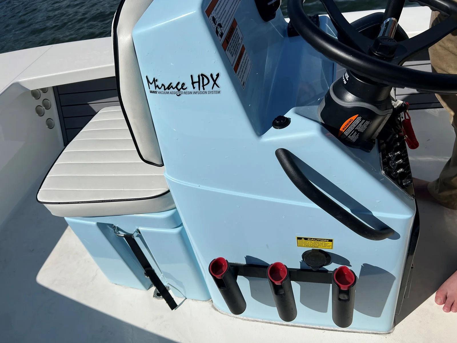 Maverick 18 HPX-V - Boats for Sale - Seamagazine