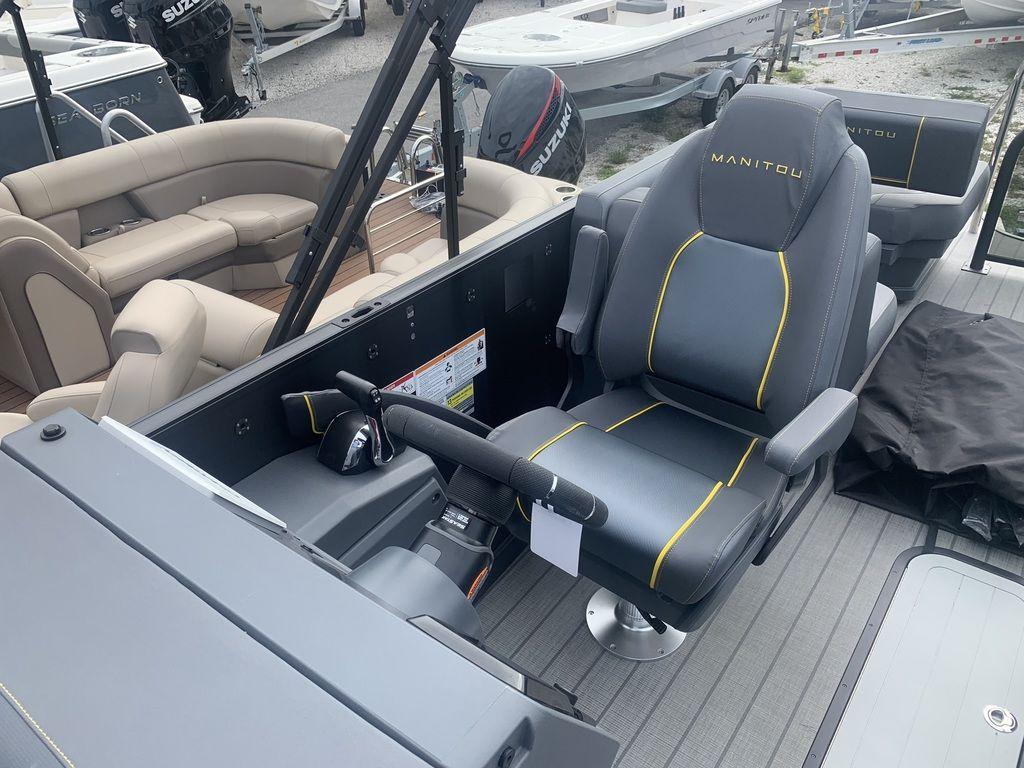 Manitou Explore 24 Navigator W Trifold Bench Single Engine - Boats for ...