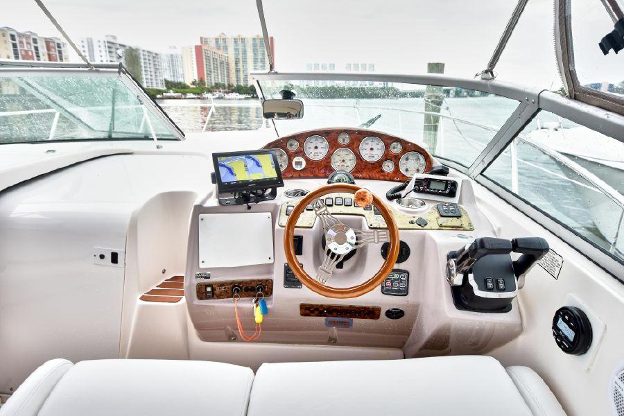 Rinker 342 Fiesta Vee - Boats for Sale - Seamagazine