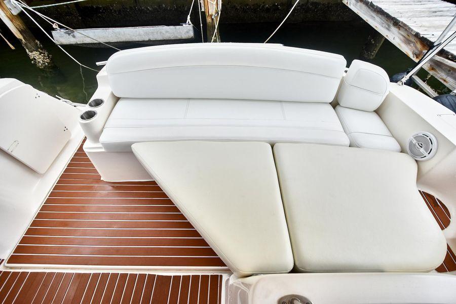 Rinker 342 Fiesta Vee - Boats for Sale - Seamagazine