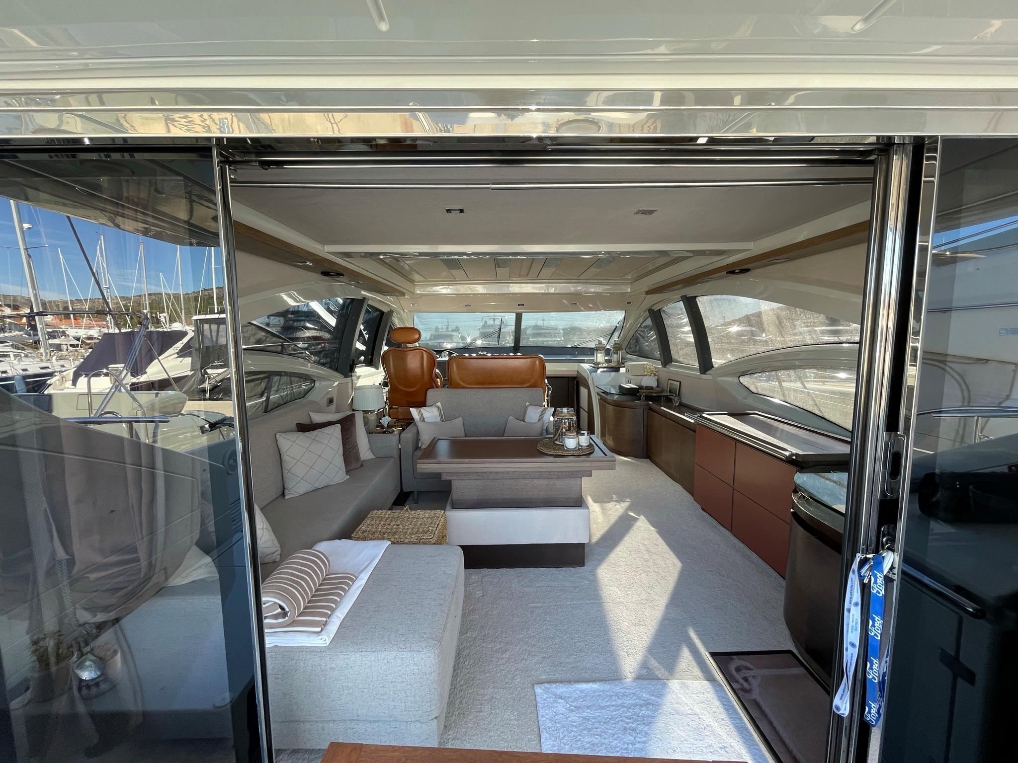 Azimut 62S - Boats for Sale - Seamagazine