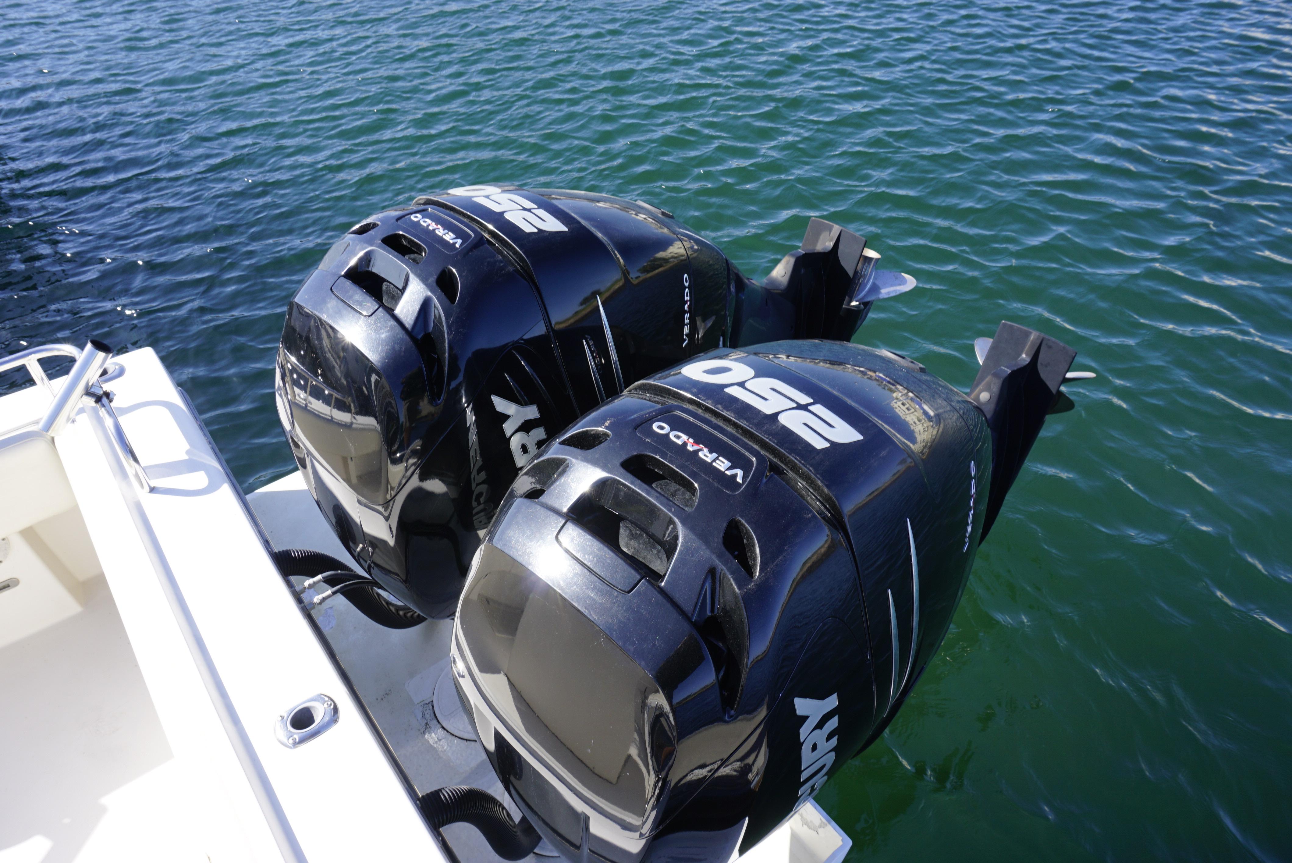 Defiance Guadalupe 290 EX - Boats for Sale - Seamagazine