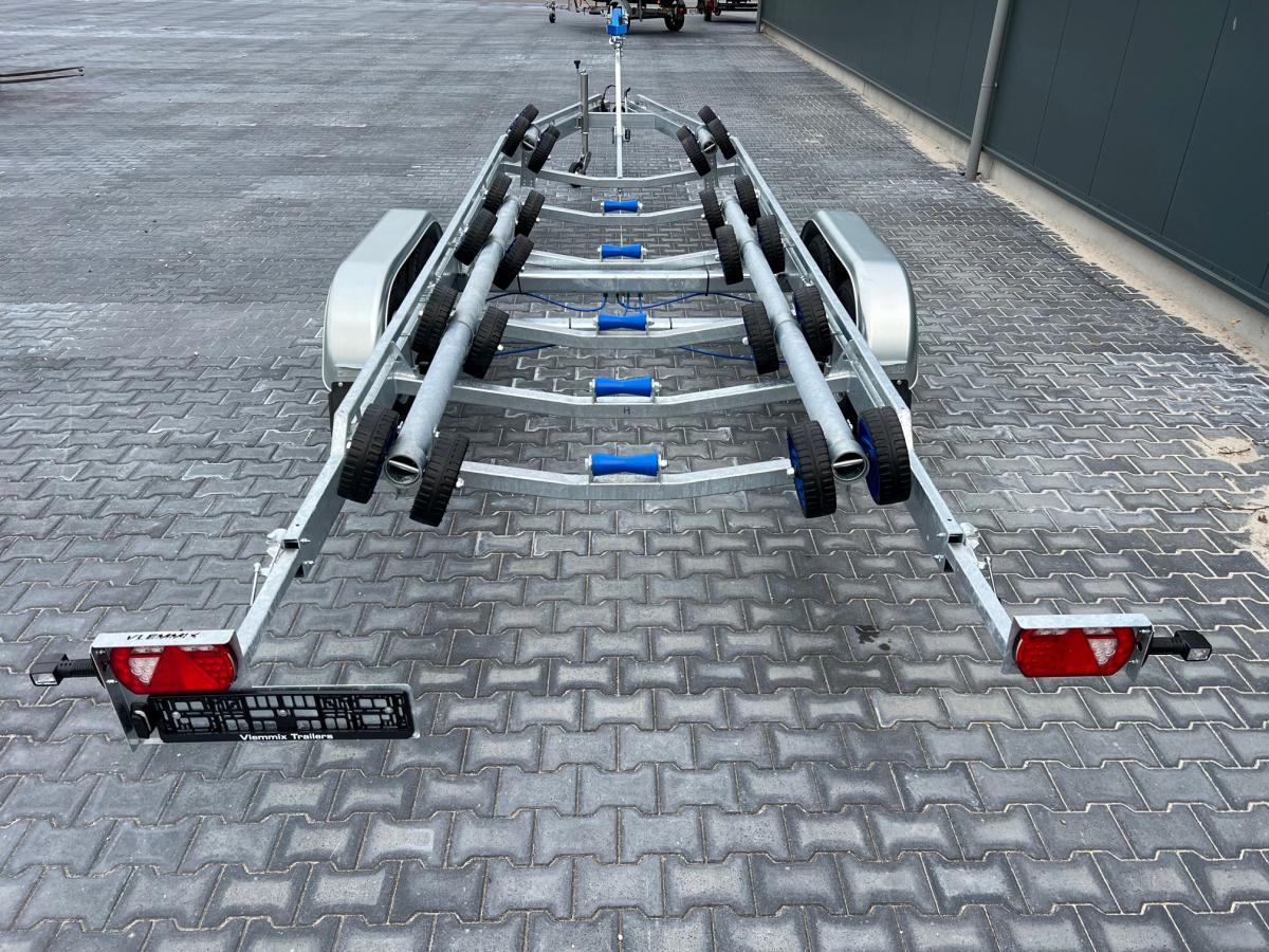 Vlemmix Boottrailers K 3500 kg. FLEX ROLL met wegklapbare LED verlichting - Boats for Sale ...