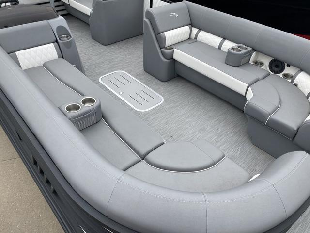 Bennington 25 LSB - Swingback - Tritoon - Boats for Sale - Seamagazine