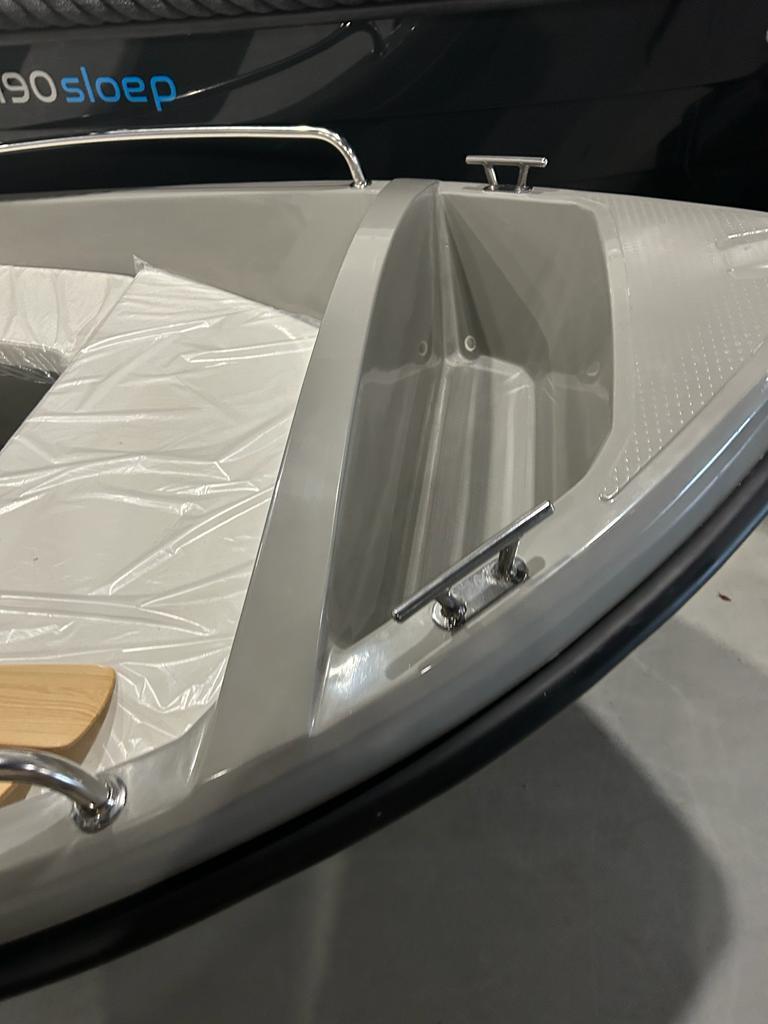 Remus 425 - Boats for Sale - Seamagazine