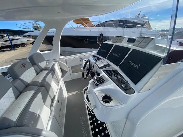 Cigarette 42 Huntress - Boats for Sale - Seamagazine