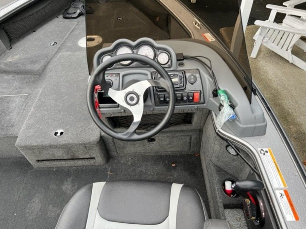 Lund 1875 Pro-V - Boats for Sale - Seamagazine