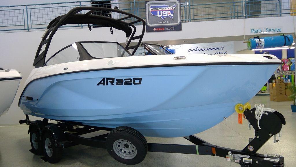 Yamaha Boats AR220 - Boats for Sale - Seamagazine