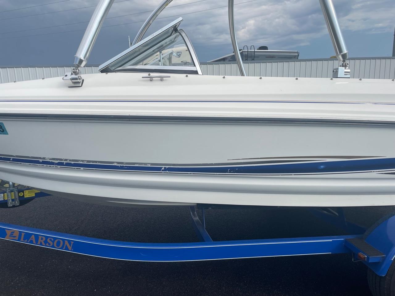 Larson 180 Sport I O - Boats for Sale - Seamagazine