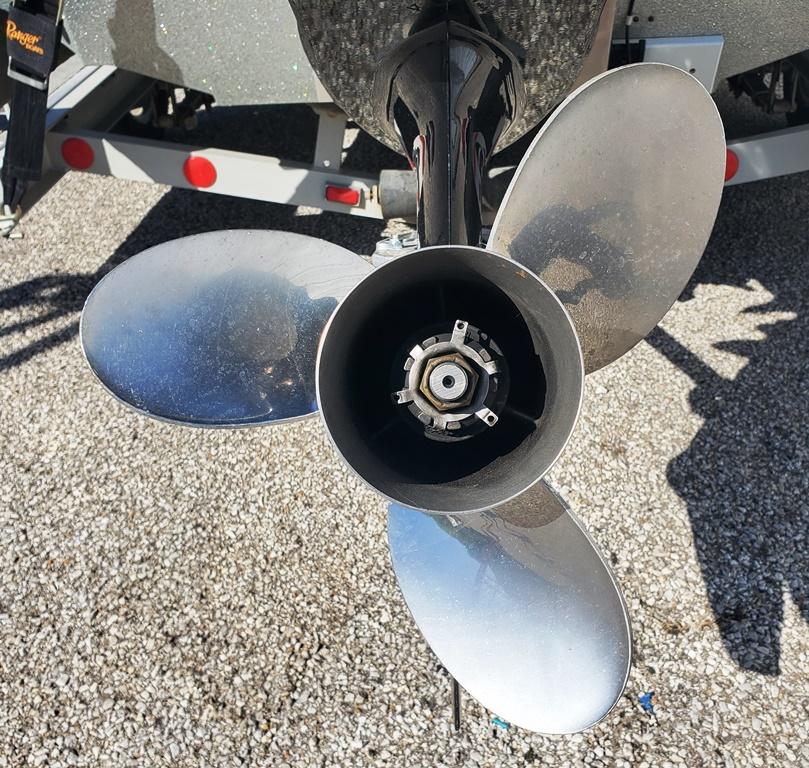 Ranger 375V DUAL CONSOLE - Boats for Sale - Seamagazine