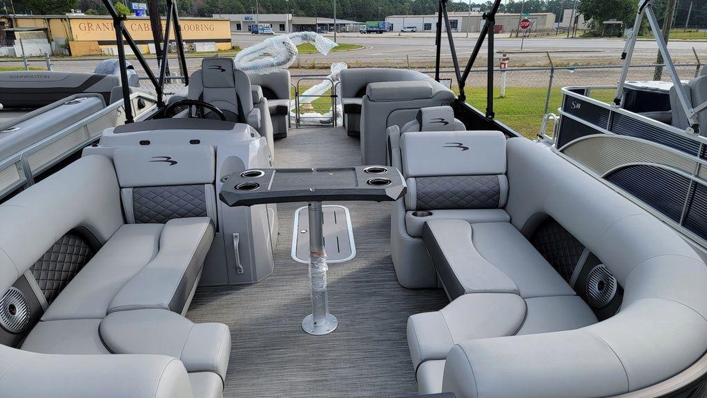 Bennington 22 LFB - Boats for Sale - Seamagazine