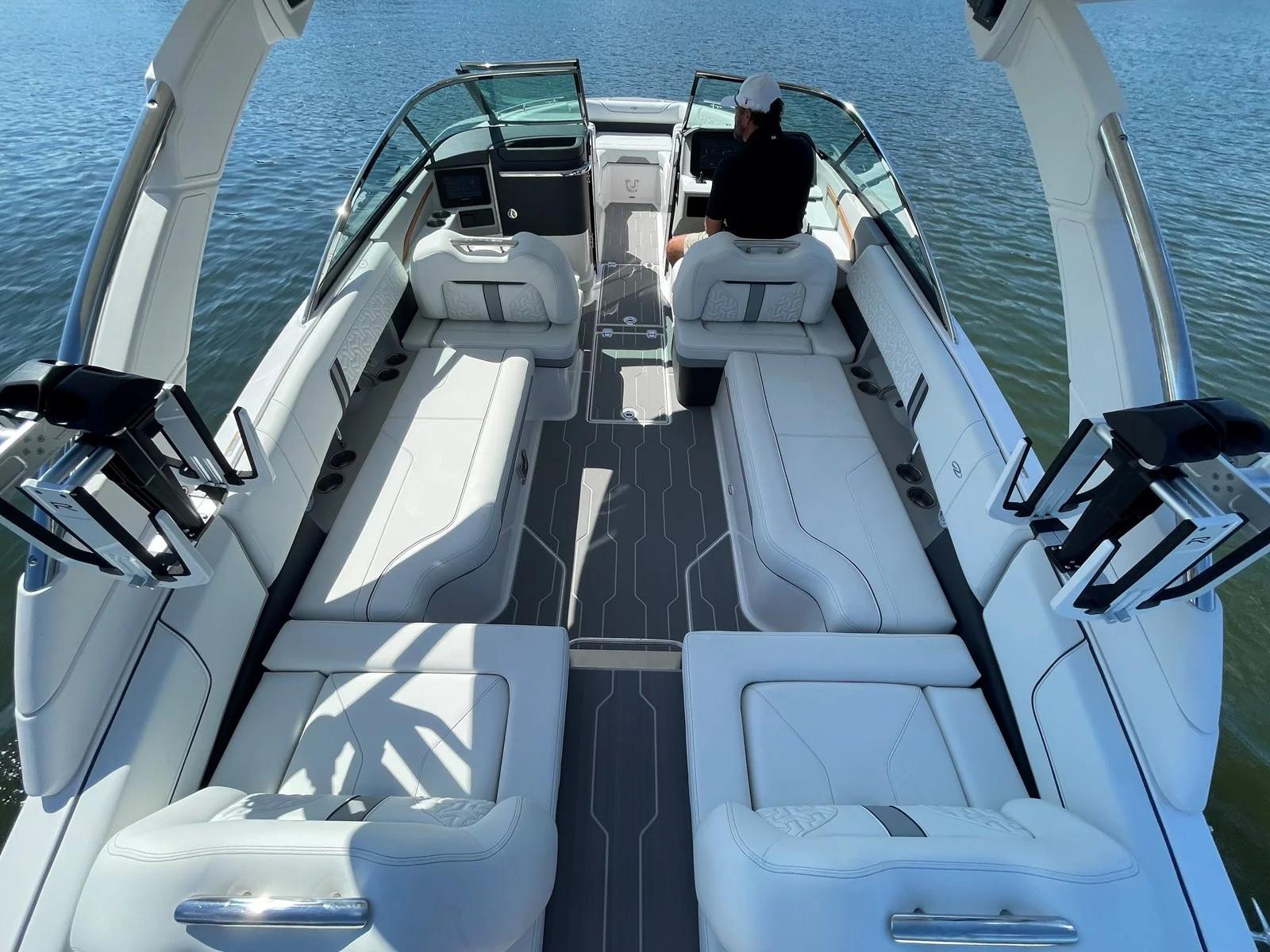Regal LS9 Surf - Boats for Sale - Seamagazine