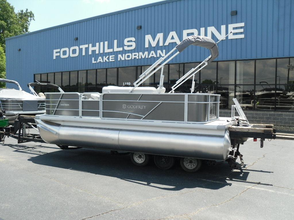 Godfrey Boats - Seamagazine