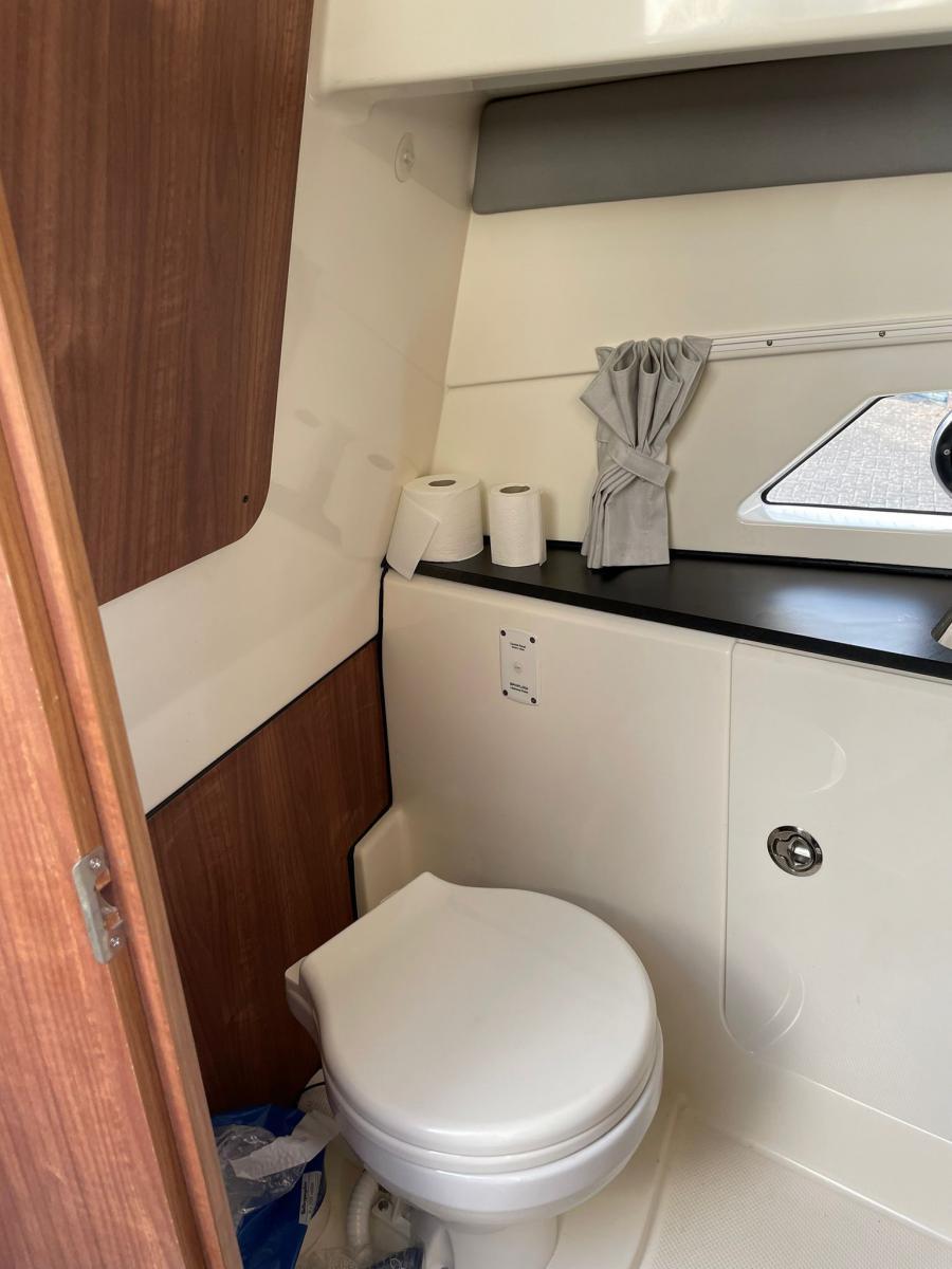 Quicksilver 875 Activ Sundeck - Boats for Sale - Seamagazine