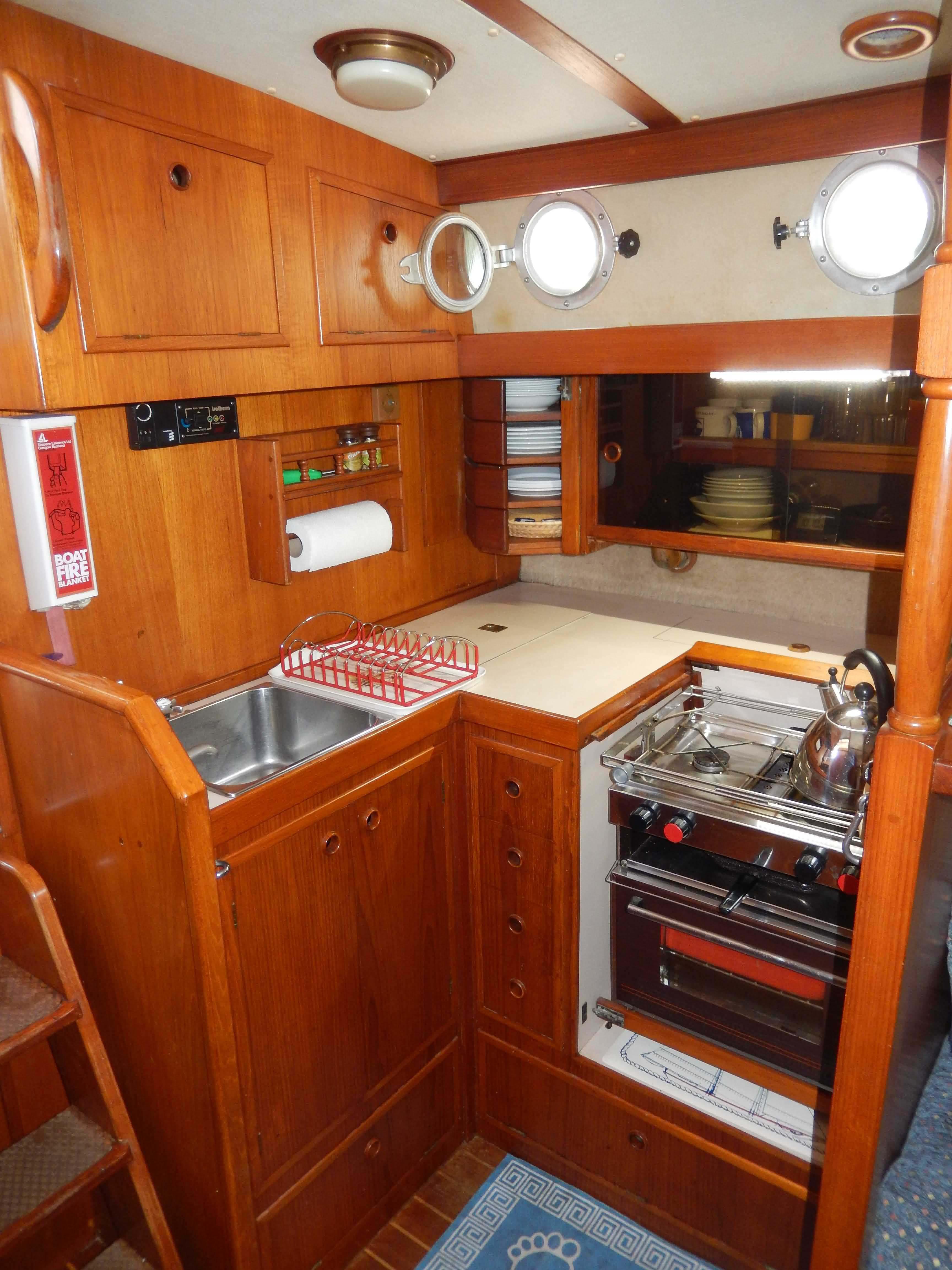 Fisher 34 - Boats for Sale - Seamagazine