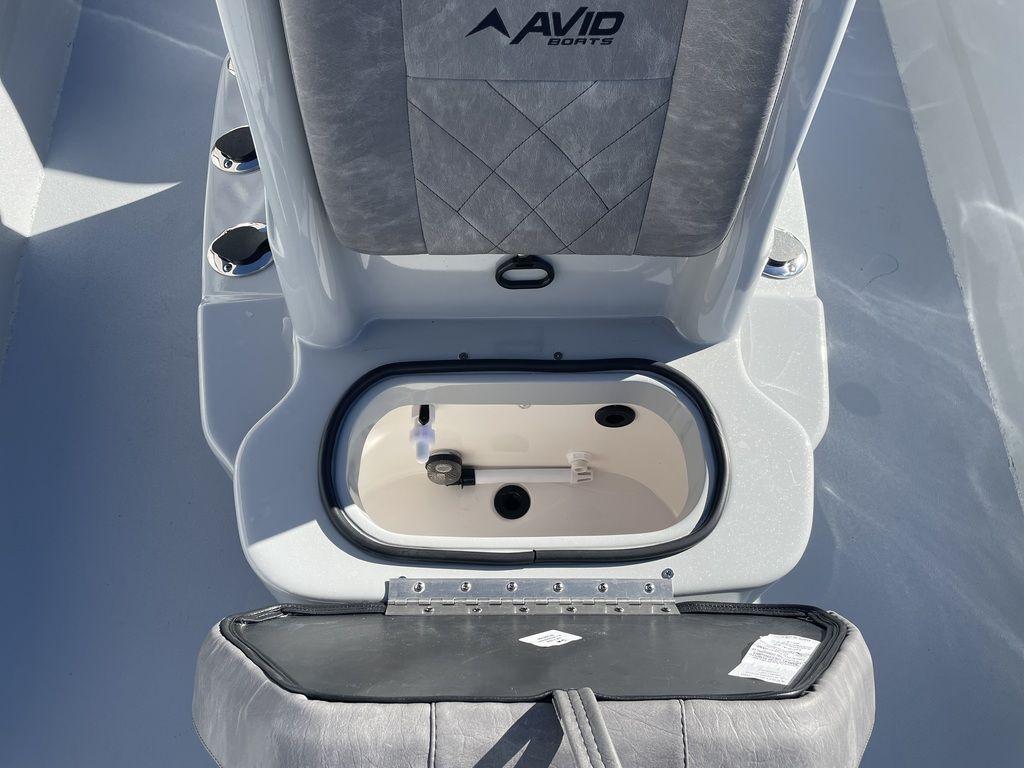 Avid 23 Mag - Boats for Sale - Seamagazine