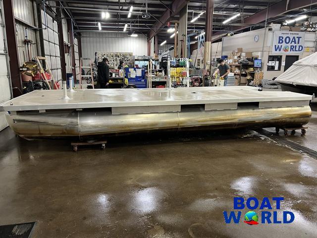 Weeres Cadet 200 Pontoon Platform - Boats for Sale - Seamagazine