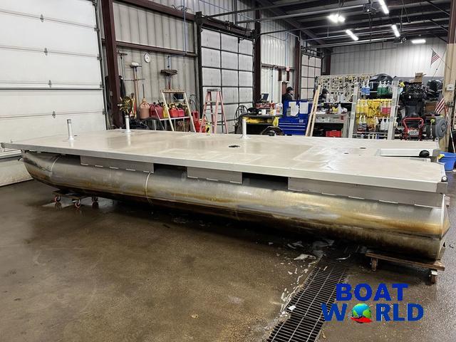 Weeres Cadet 200 Pontoon Platform - Boats for Sale - Seamagazine