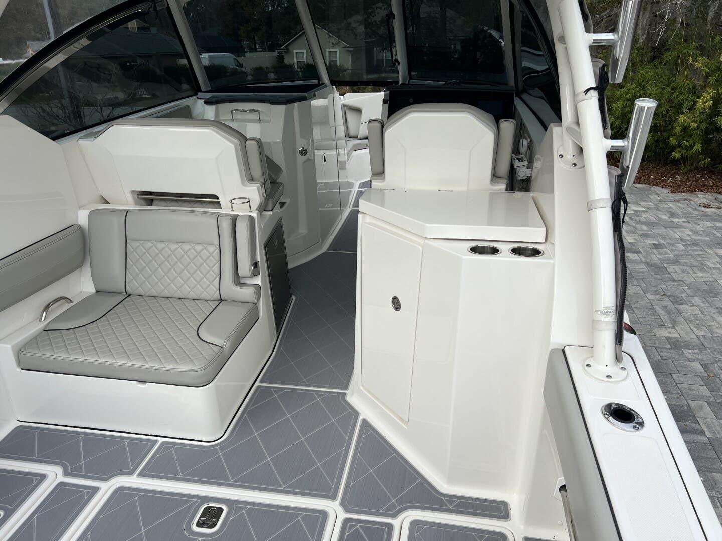 Pursuit DC 295 - Boats for Sale - Seamagazine