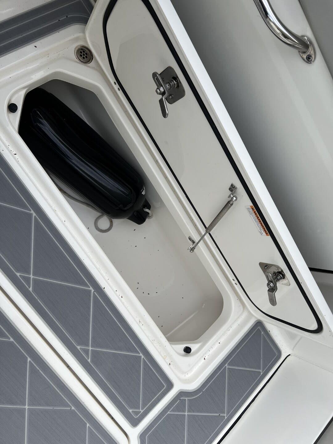 Pursuit DC 295 - Boats for Sale - Seamagazine