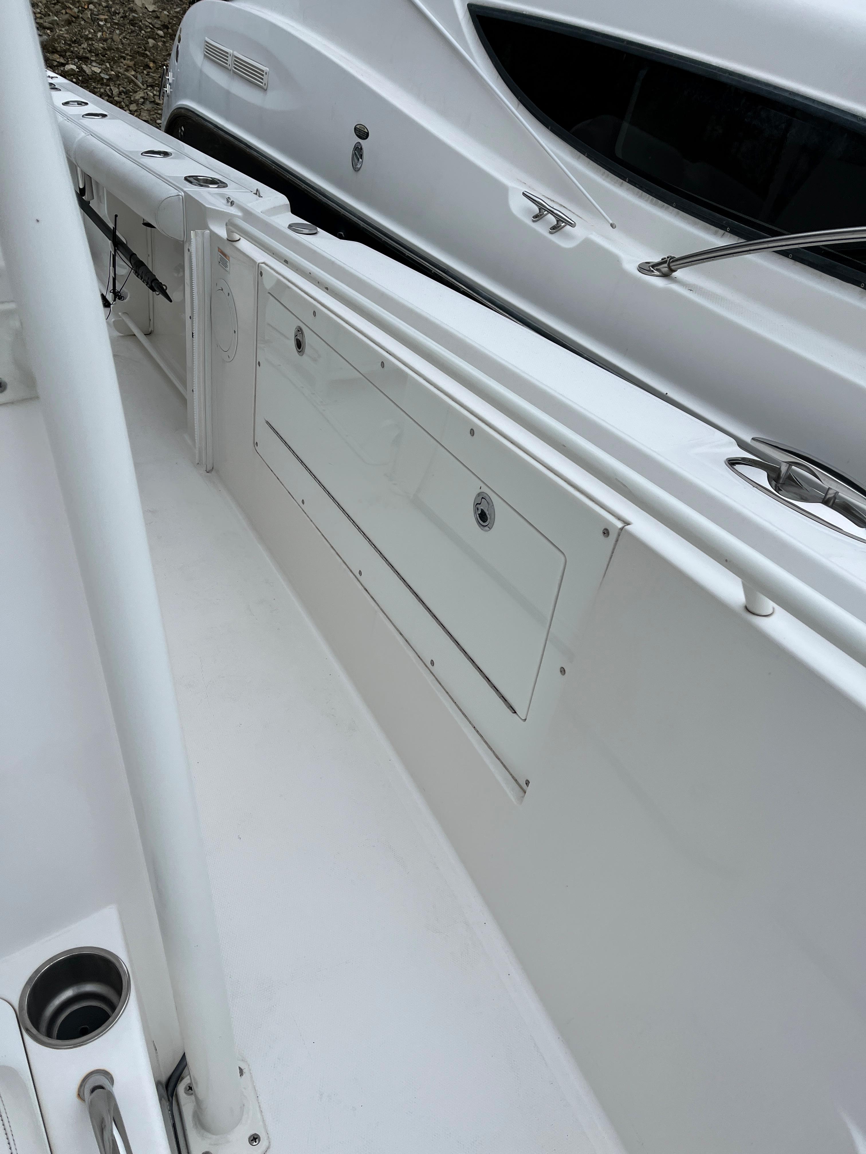 Edgewater 318CC - Boats for Sale - Seamagazine