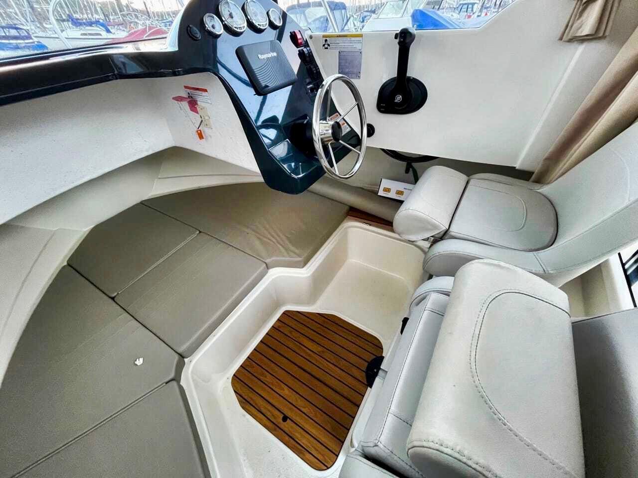 Quicksilver 605 Pilothouse - Boats for Sale - Seamagazine