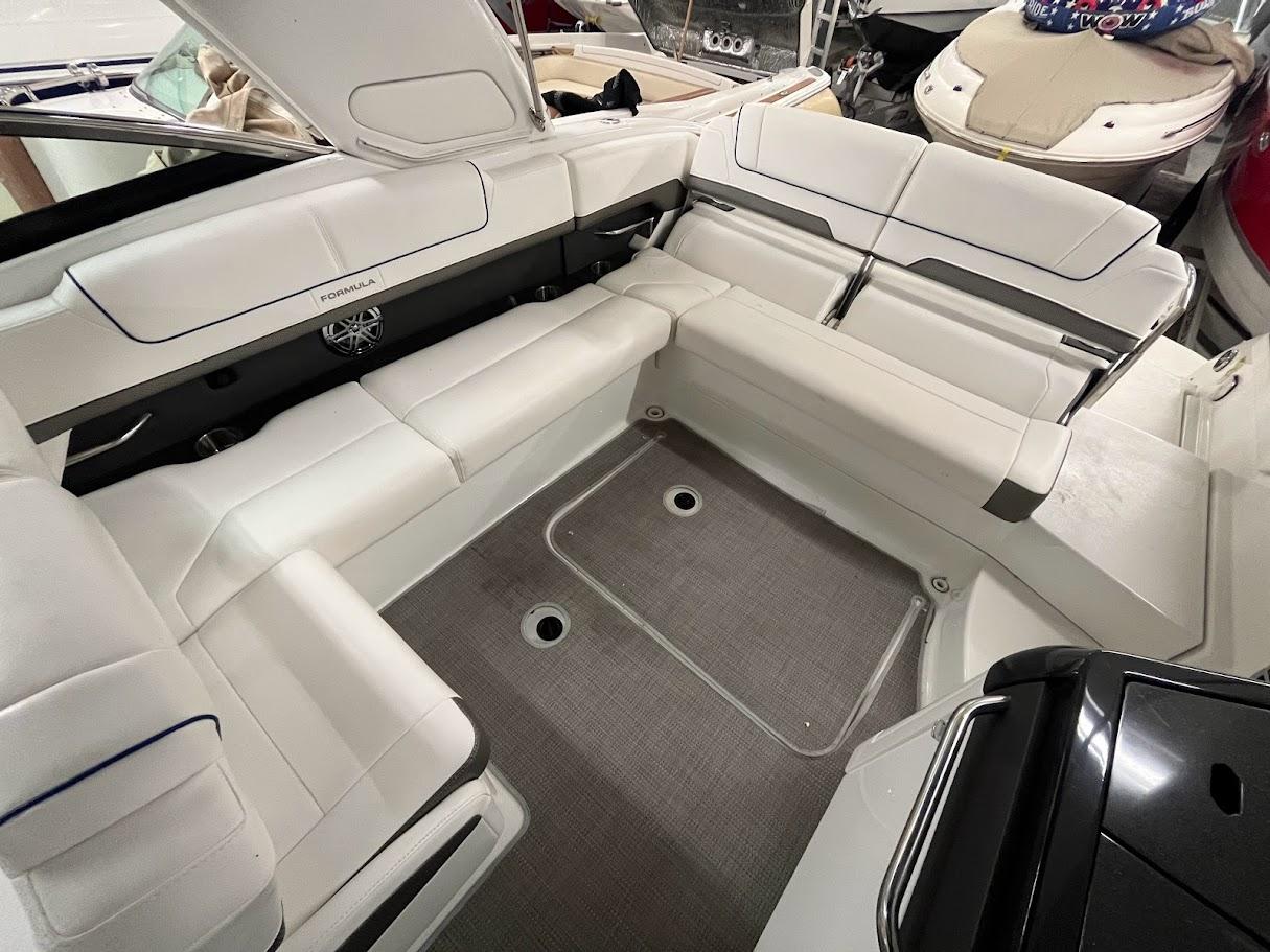 Formula 310 Bowrider - Boats for Sale - Seamagazine