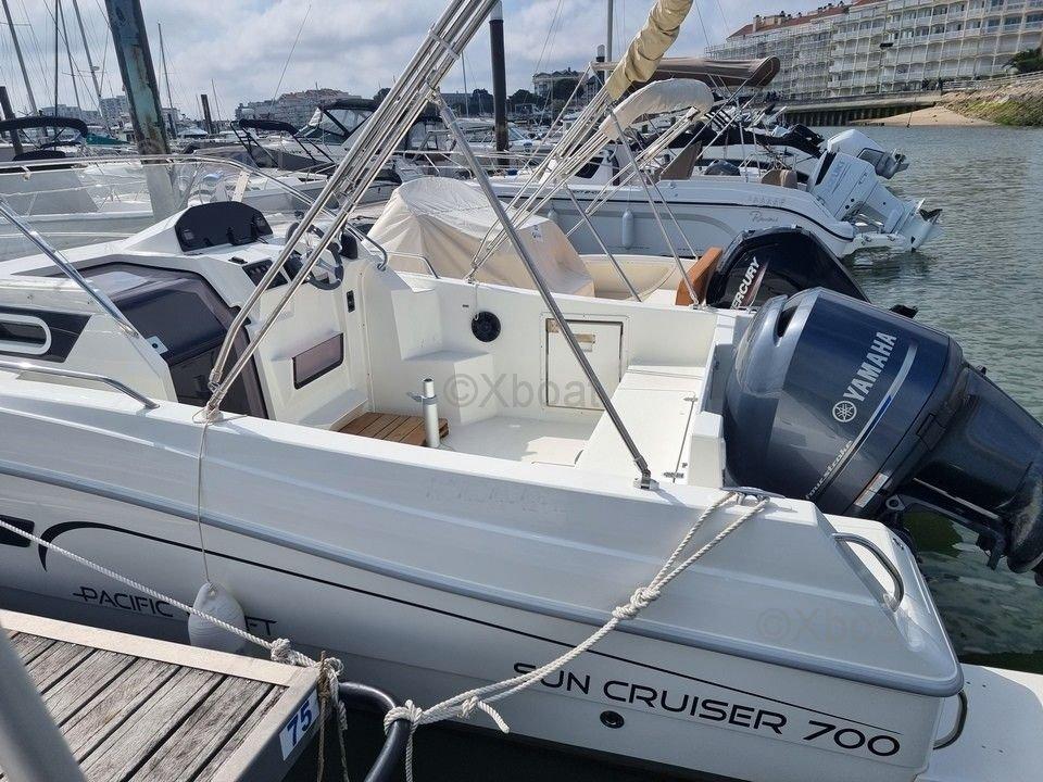 Pacific Craft 700 Sun Cruiser - Boats for Sale - Seamagazine