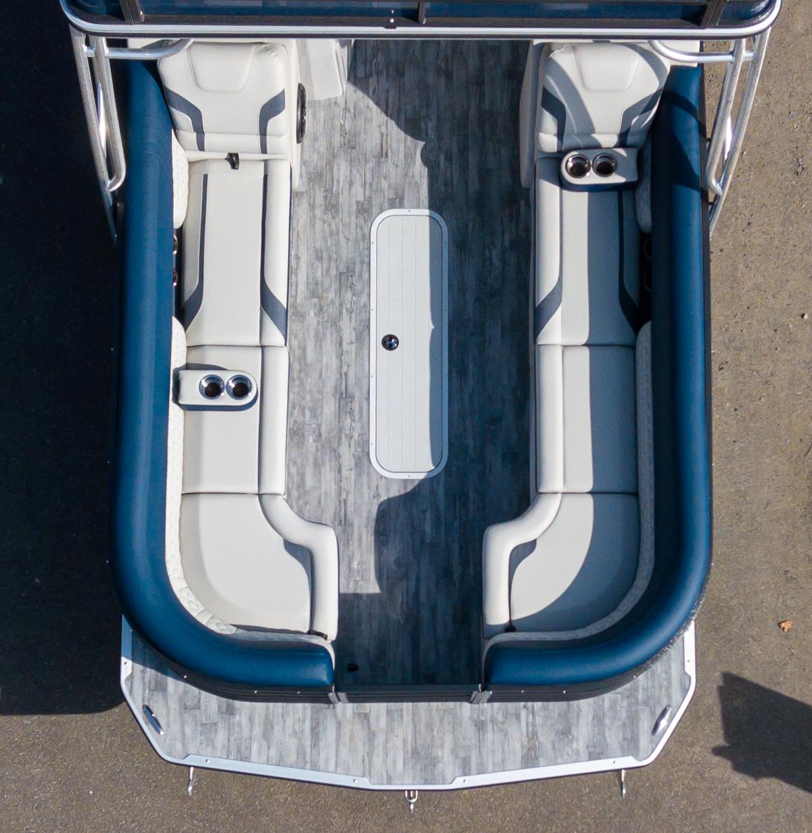 Crest Caribbean LX 250 - Boats for Sale - Seamagazine