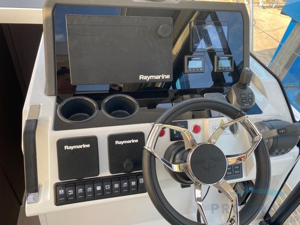 Sealine C390 - Boats for Sale - Seamagazine