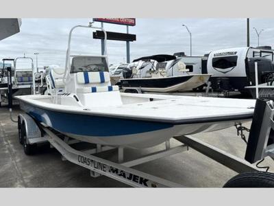 Majek M2 ILLUSION - Boats for Sale - Seamagazine