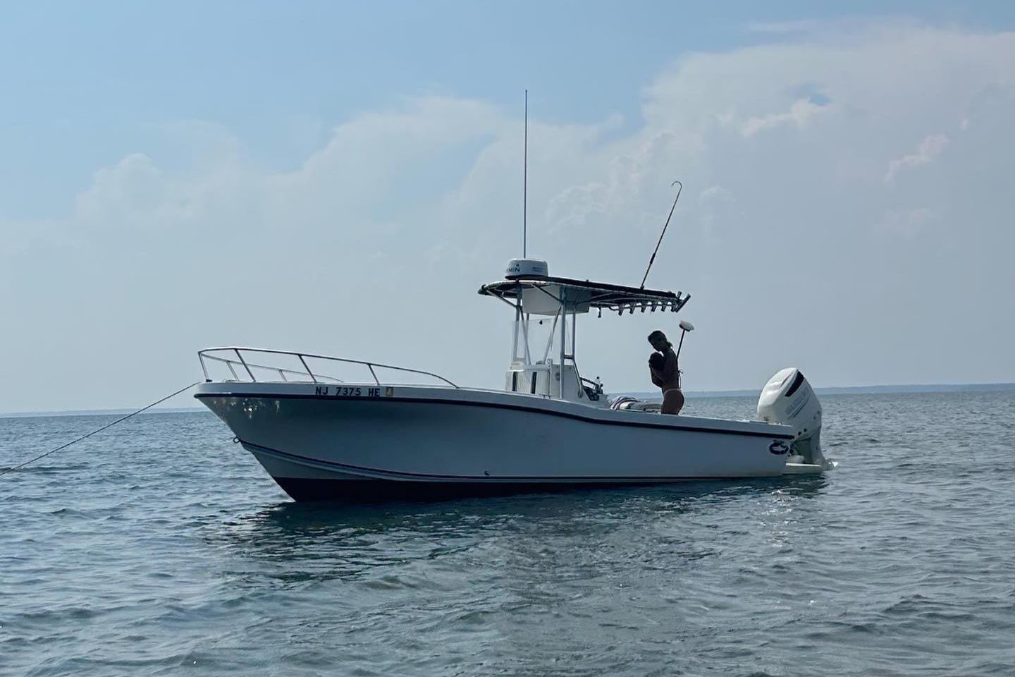 Dusky Boats - Seamagazine