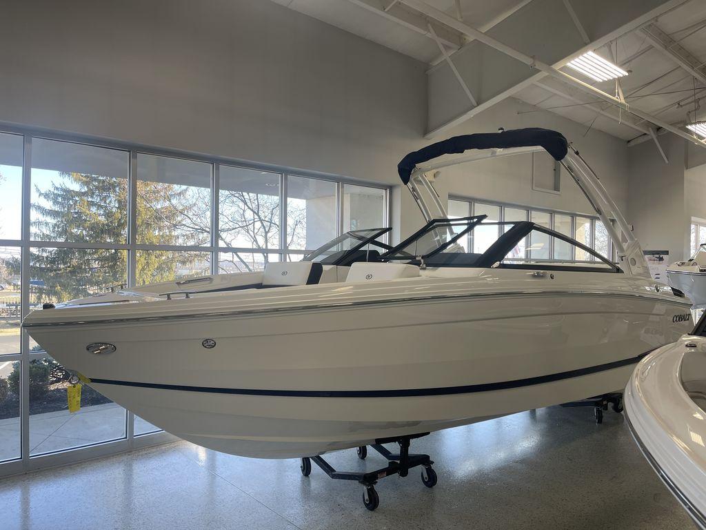 Cobalt R4 - Boats for Sale - Seamagazine