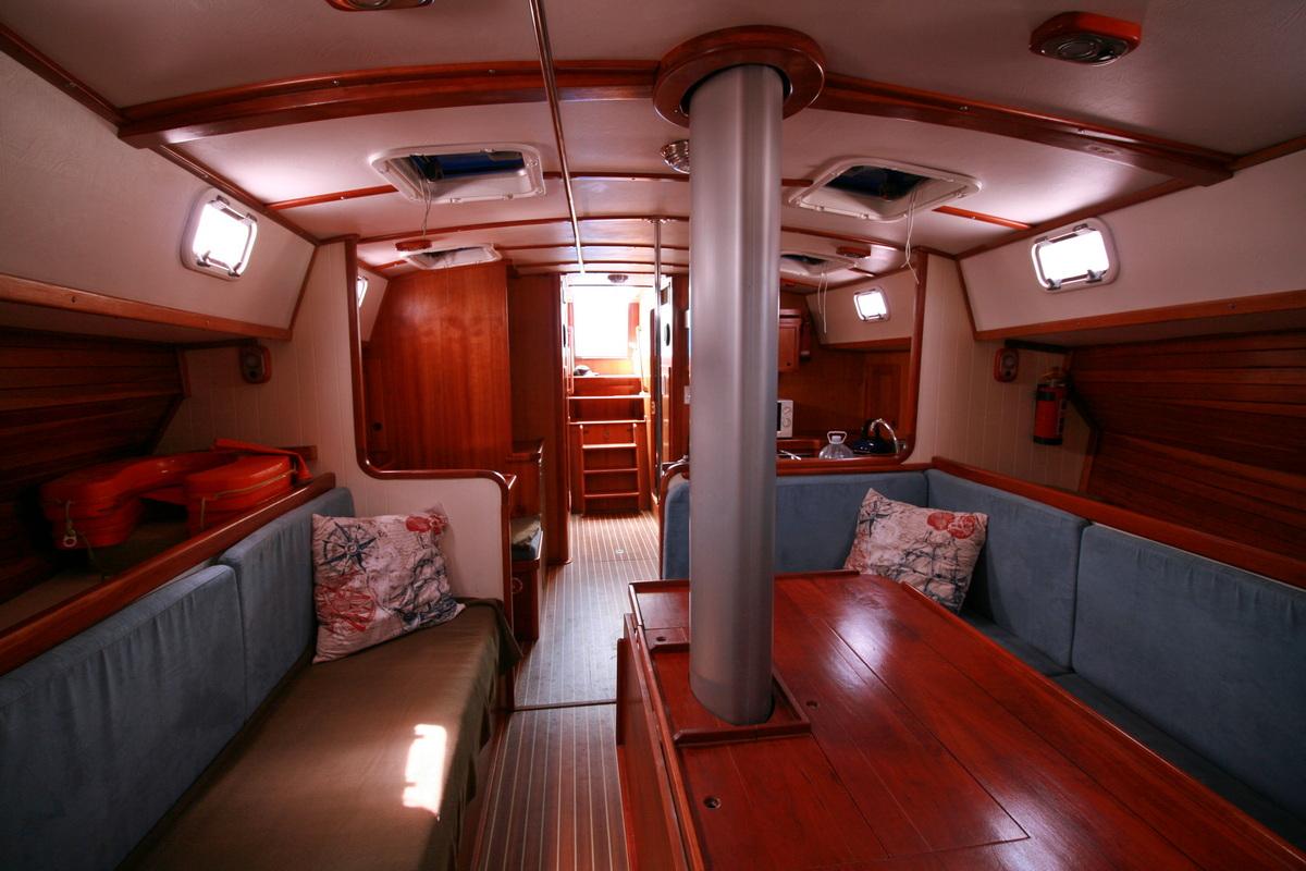 Compass 47 - Boats for Sale - Seamagazine