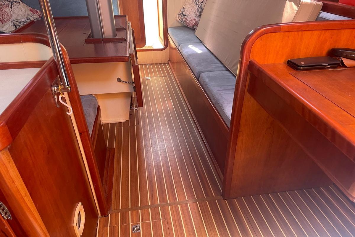 Compass 47 - Boats for Sale - Seamagazine