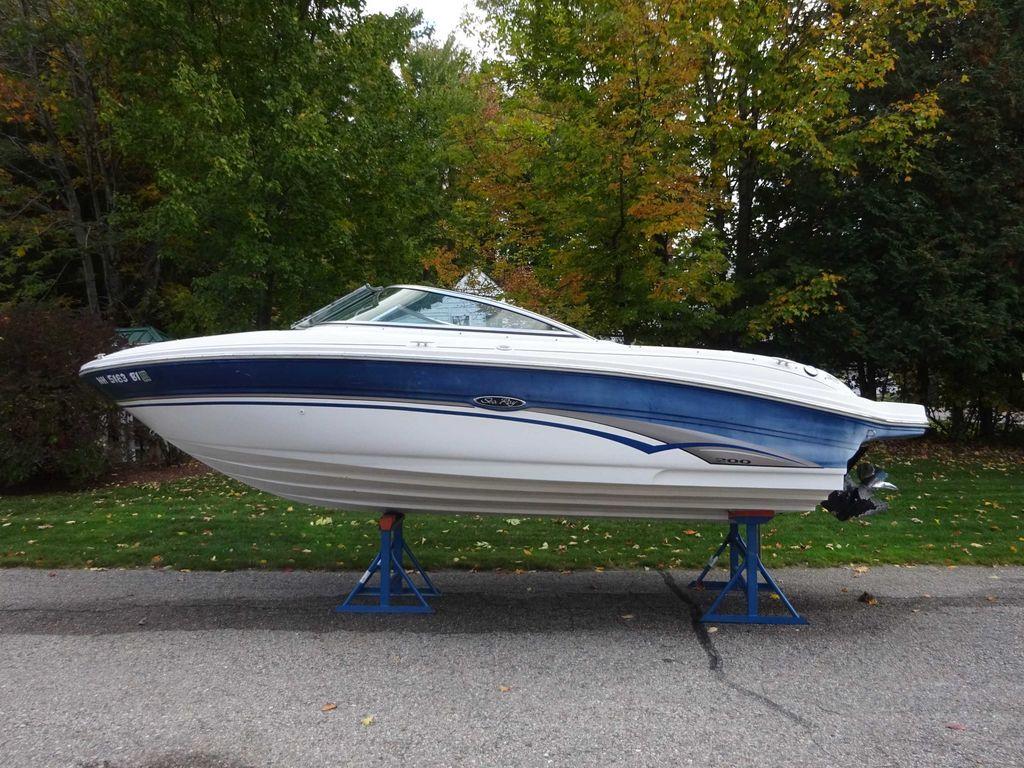 Sea Ray 200 BR Accessible Carousel - Boats for Sale - Seamagazine