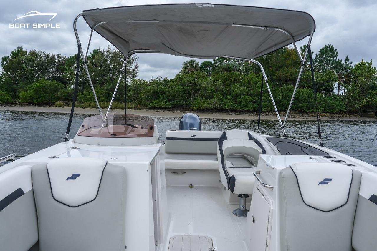 Starcraft SVX 231 OB DH - Boats for Sale - Seamagazine