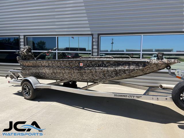 Excel Boats - Seamagazine