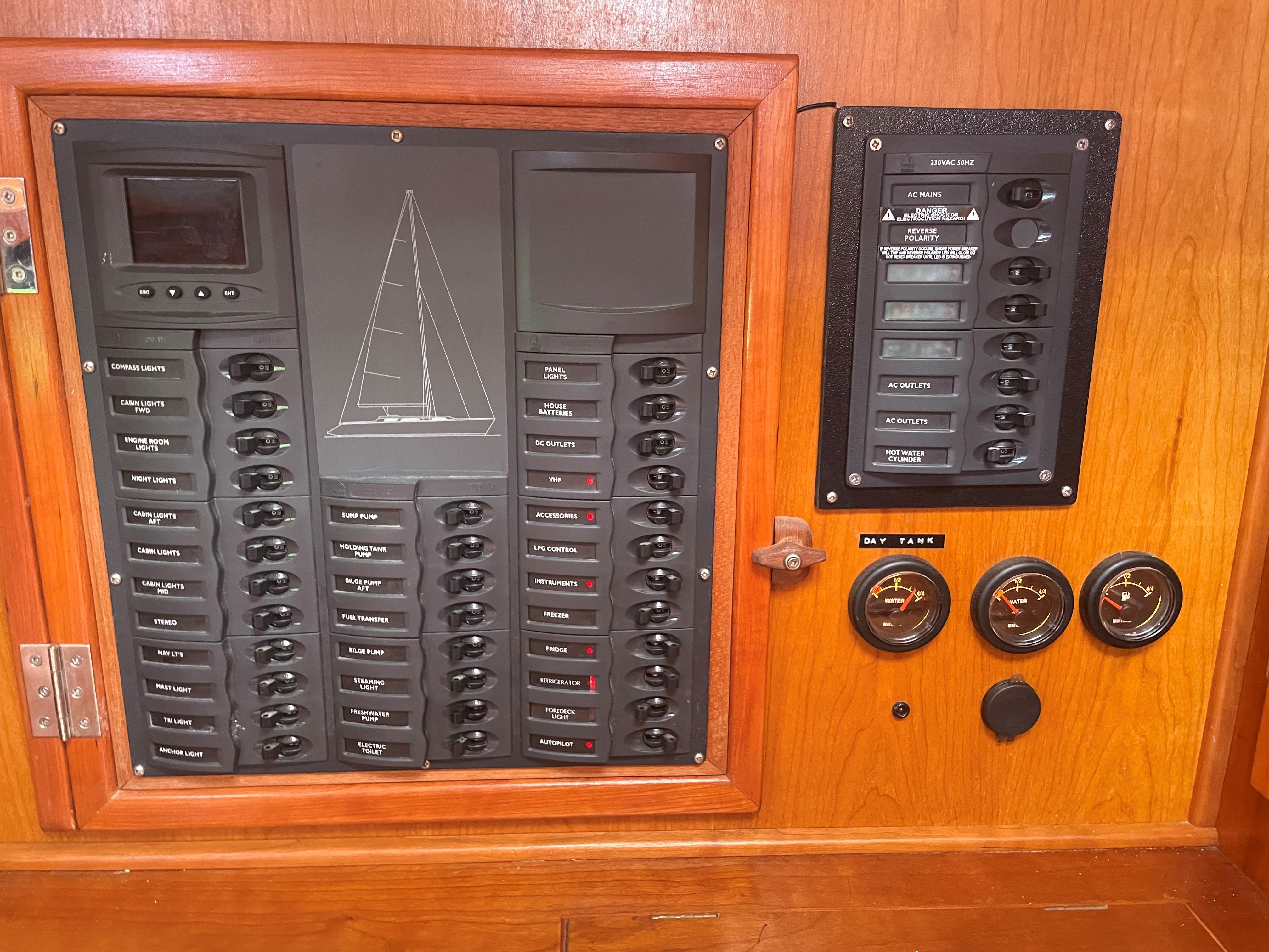 Compass 47 - Boats for Sale - Seamagazine