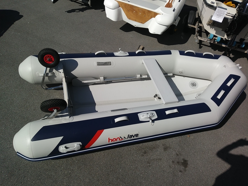 Honwave air rib transom wheels - Boats for Sale - Seamagazine