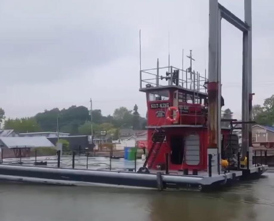 Commercial 60' Self Propelled Spud Barge - Boats for Sale - Seamagazine