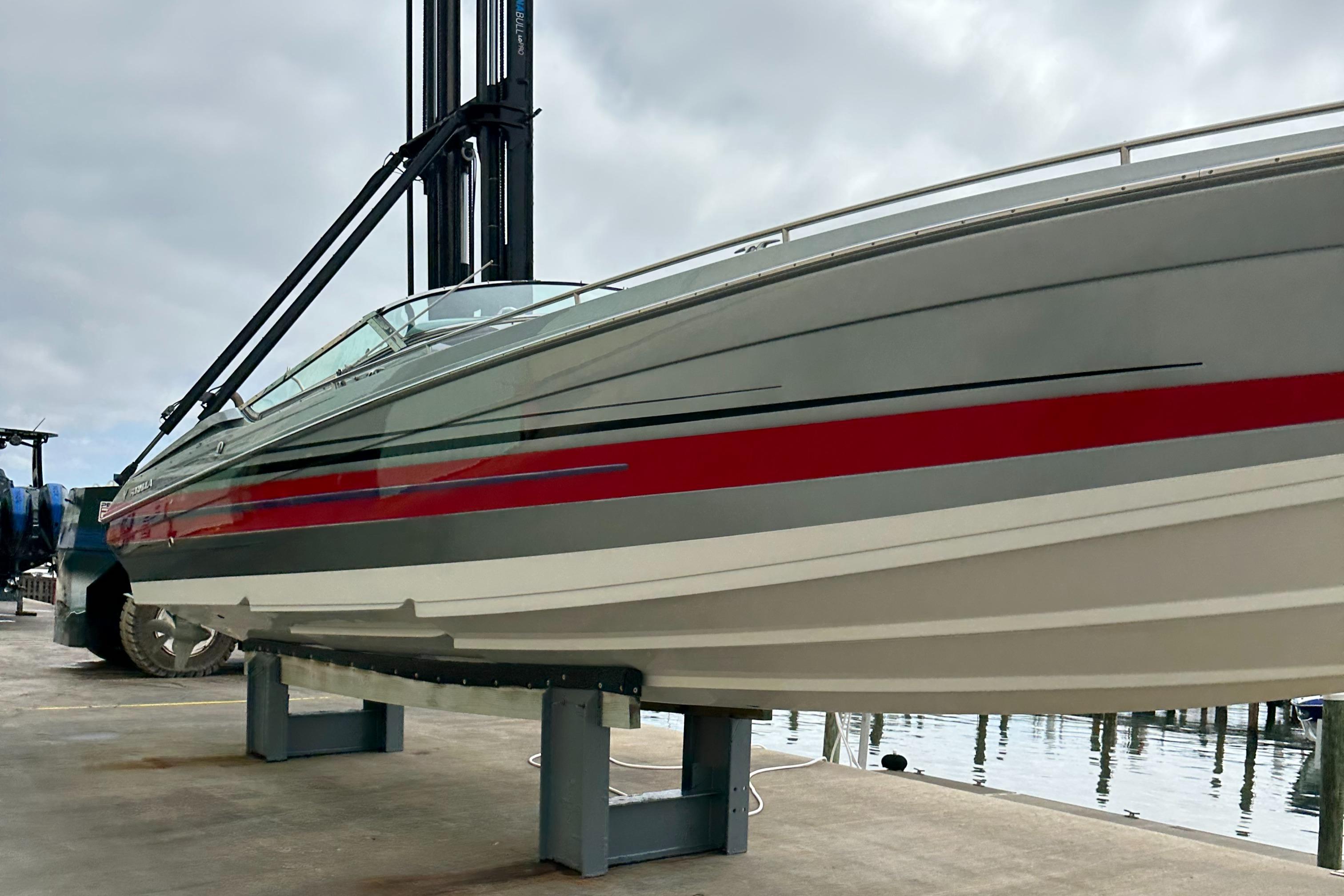 Formula 382 FASTech - Boats for Sale - Seamagazine