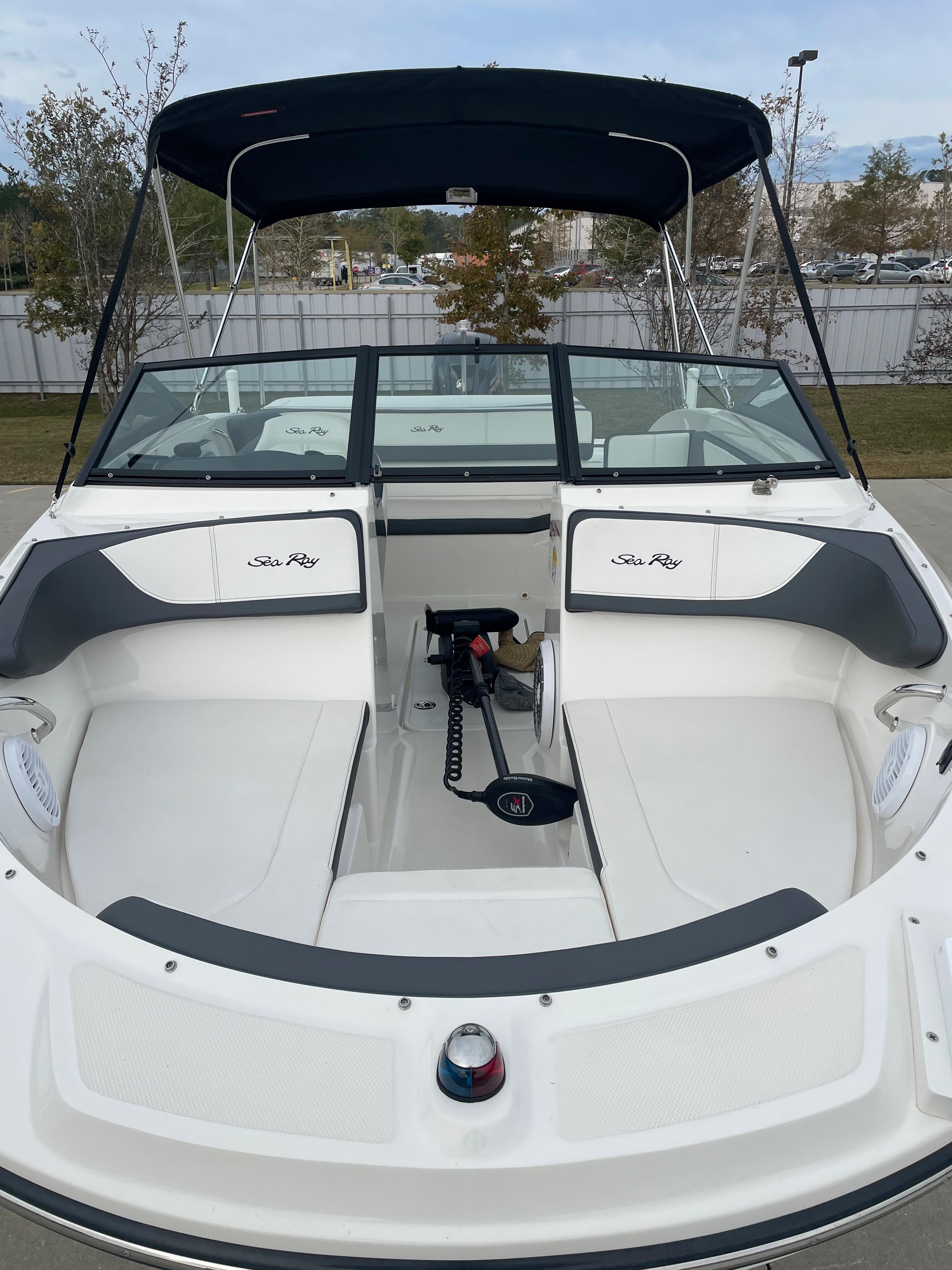 Sea Ray SPX 190 OB - Boats for Sale - Seamagazine